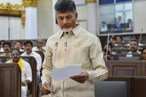 Naidu turns the tables on YSRC in Call Money racket