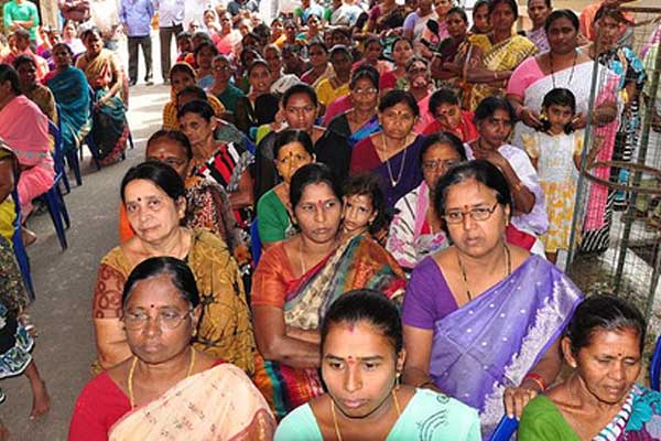 DWCRA women turn into bankrollers - Telugu360