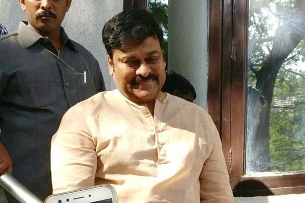Chiru chilling out in Bangalore, to resume SyeRaa after Sankranthi