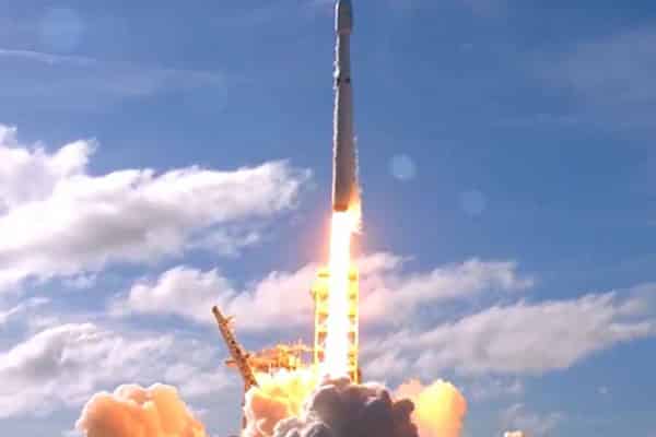 Spacex Launches Worlds Most Powerful Operational Rocket