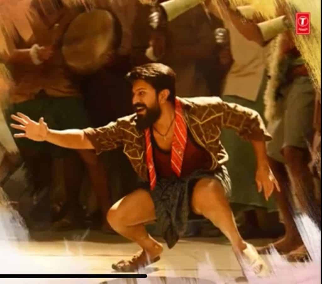 Jigelu Rani Song Stills from Rangasthalam - Telugu360