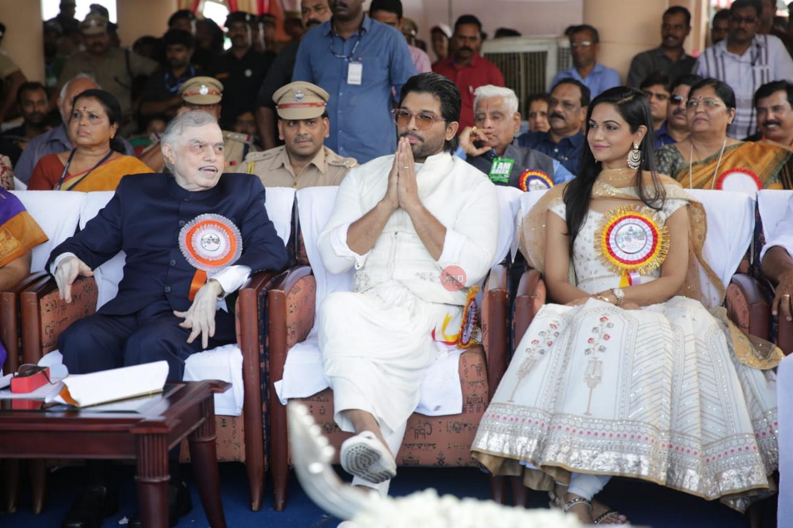 Kerala Fans Welcome Allu Arjun