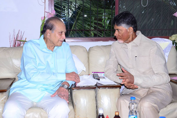 Chandrababu family calls on actor Krishna