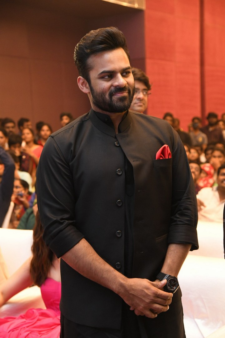 Prathi Roju Pandage Pre release Event Set 1