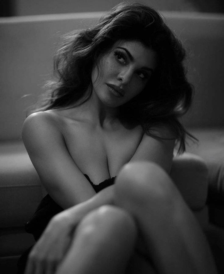 Pic Talk Super Hot Jacqueline Fernandez