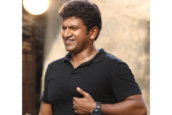 Kannada Superstar Puneeth Raj Kumar Hospitalized - Telugu360