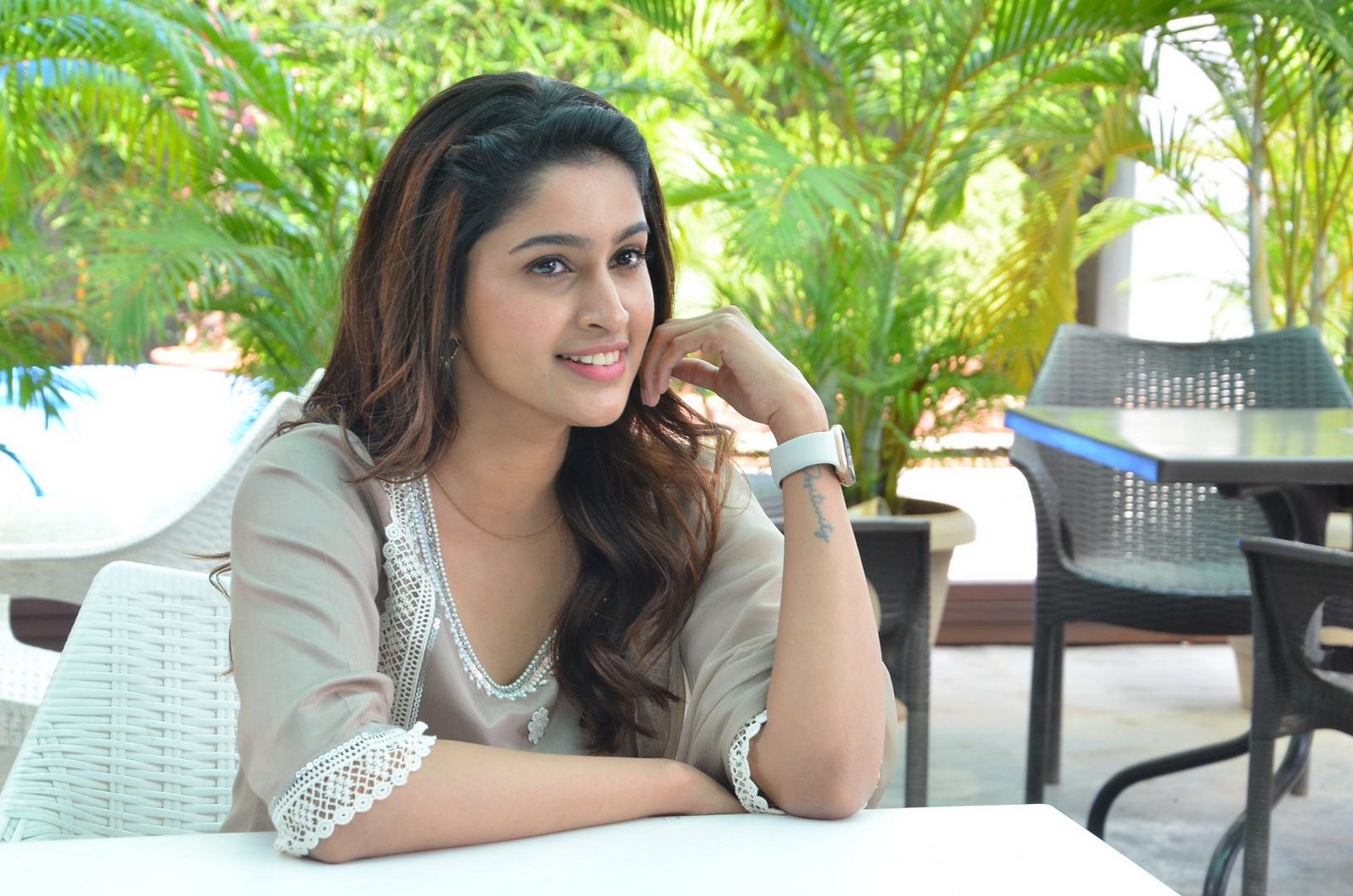 Latest Stills of Tanya Ravichandran