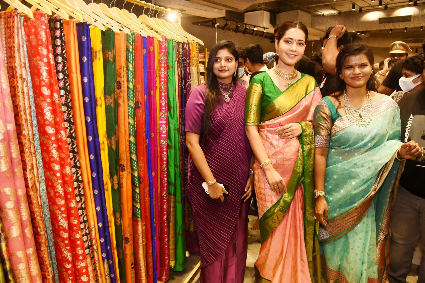 Grand Launch of Mugdha Art Studio by Ileana D'Cruz & Rashi Khanna