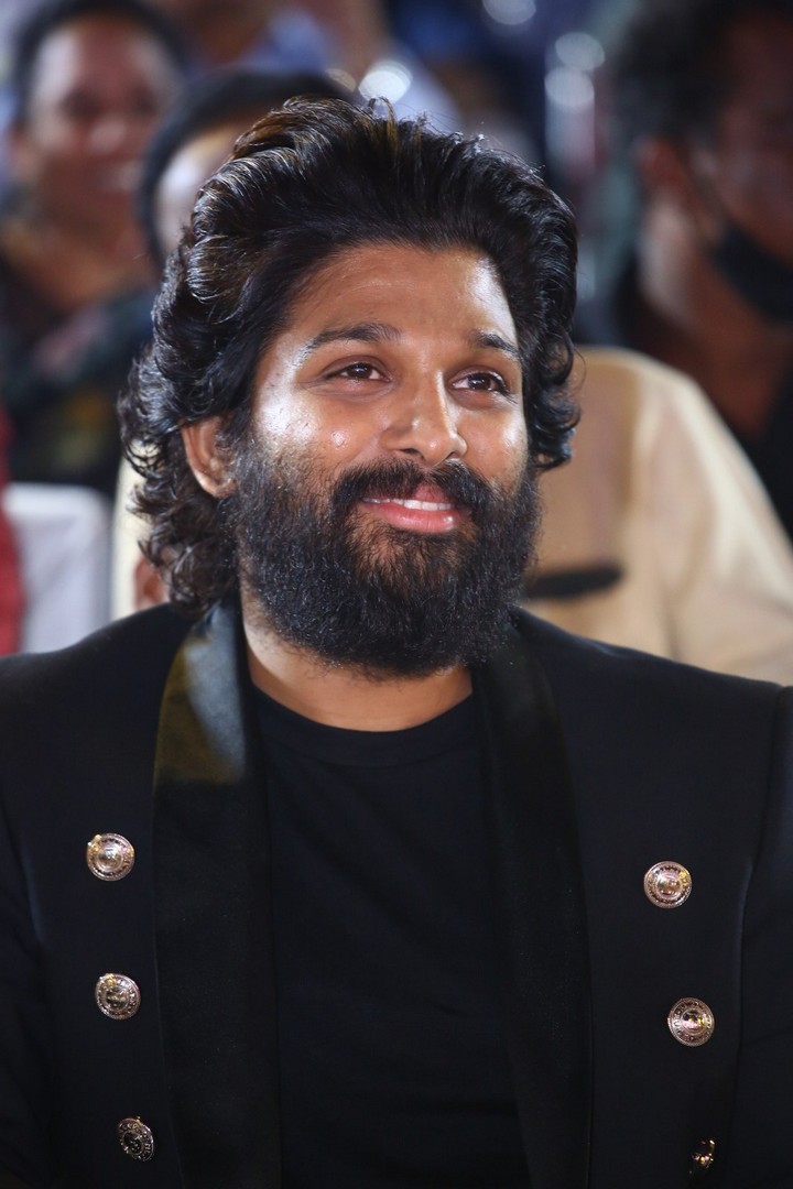 Pushpa Pre release event last set - Telugu360