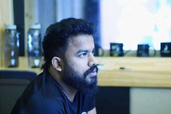 Malayalam director arrested of Rape Charges - Telugu 360