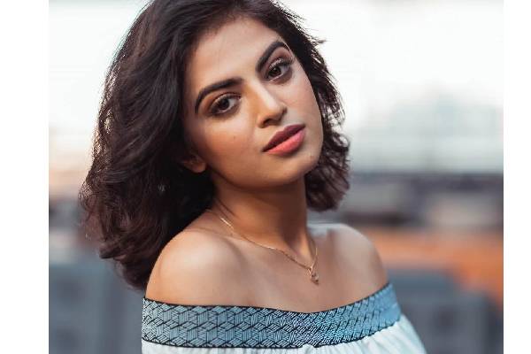 Roshni Sahota to make Tollywood debut