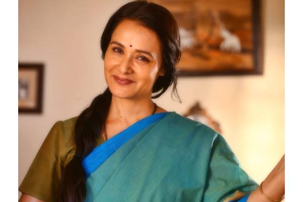 When Amala Akkineni made sweets for the whole unit of 'Kanam'