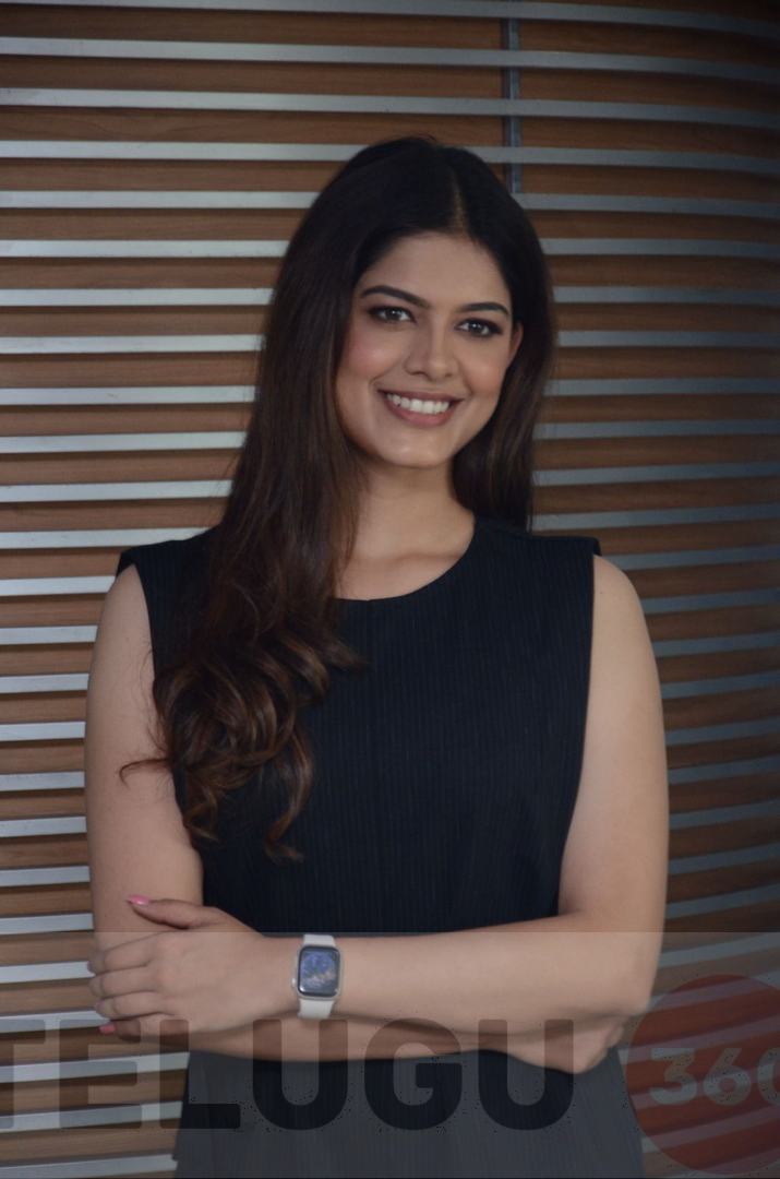 Ori Devuda Heroins Interview