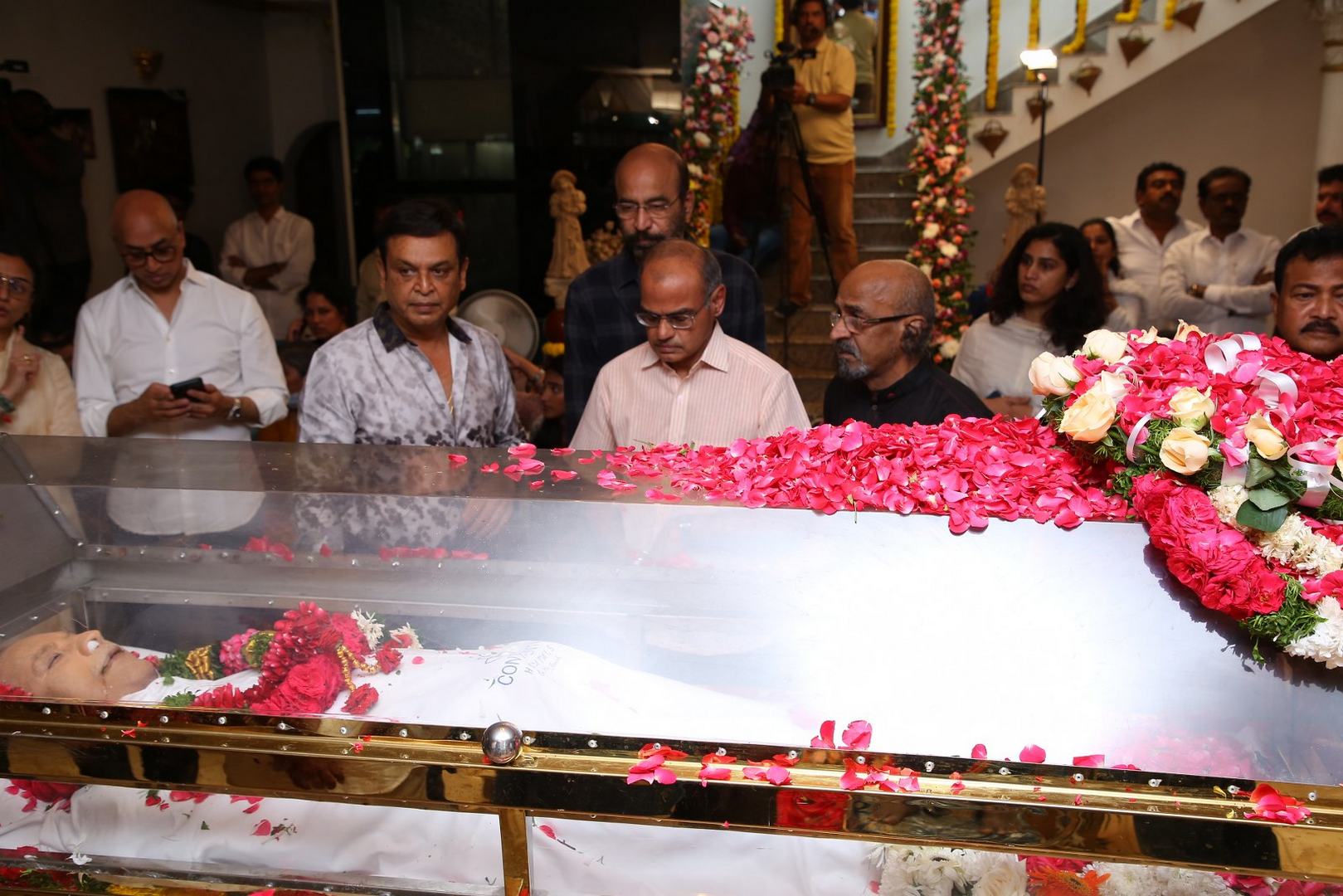 Celebrities Pay Tribute To Superstar Krishna Set 2 Celebrities Pay Tribute To Superstar Krishna Set 2