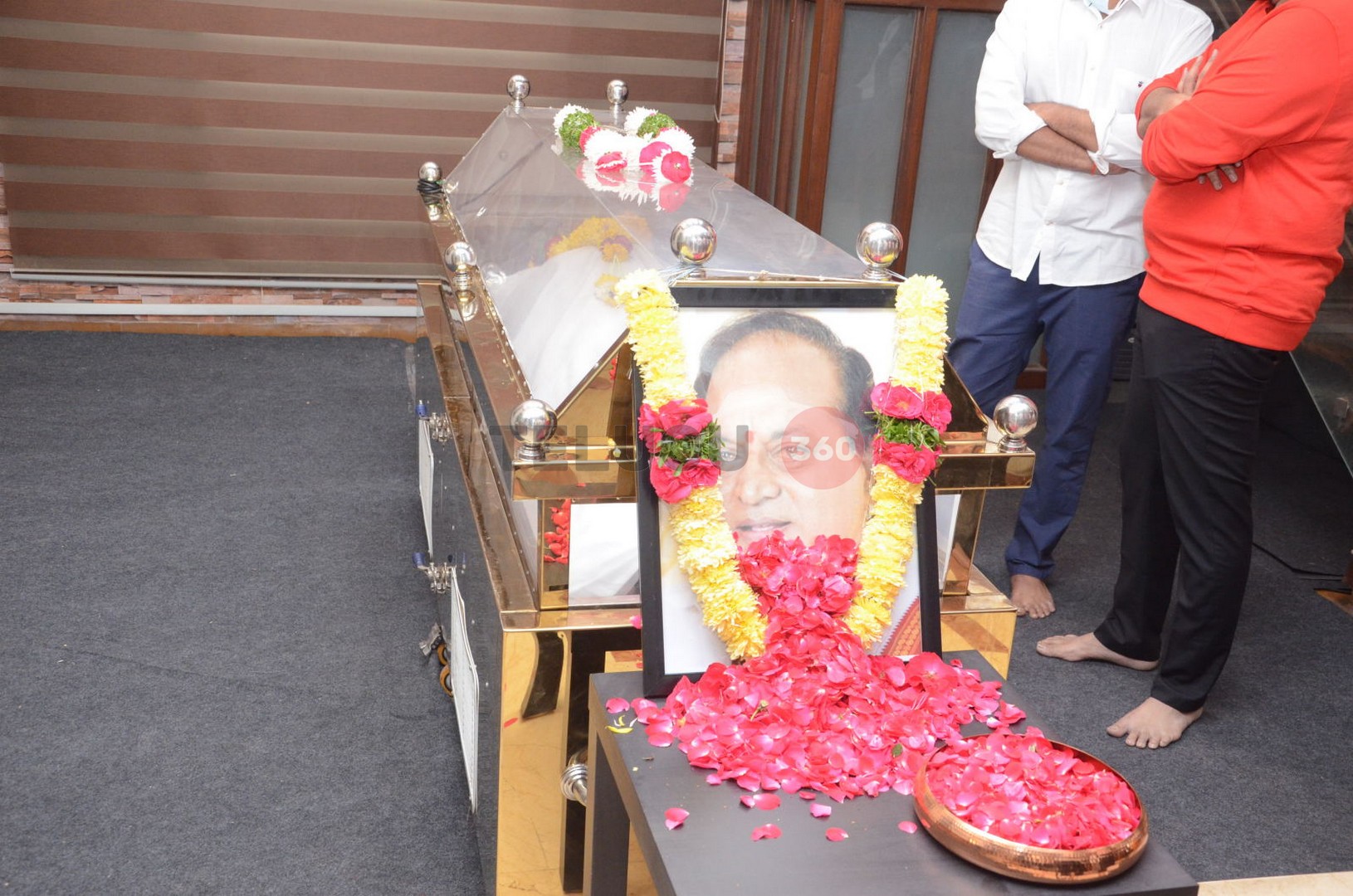 Celebs Pay respect to Chalapathi Rao - Telugu360