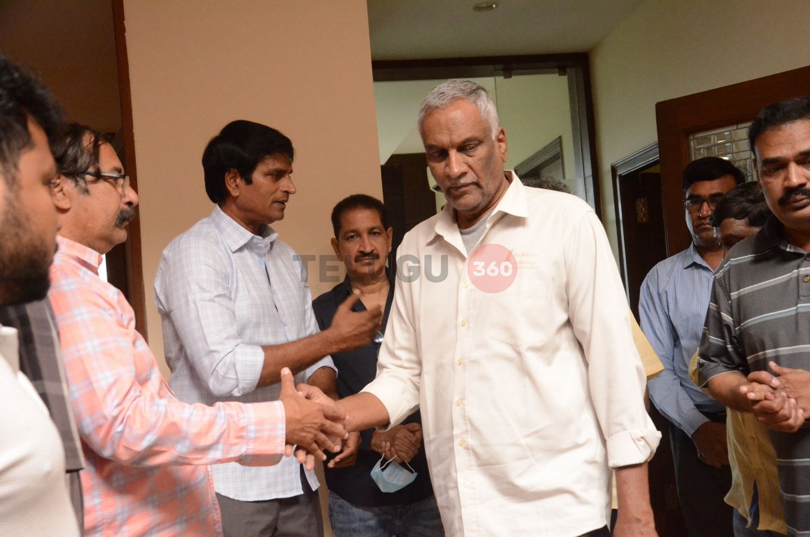 Celebs Pay respect to Chalapathi Rao - Telugu360