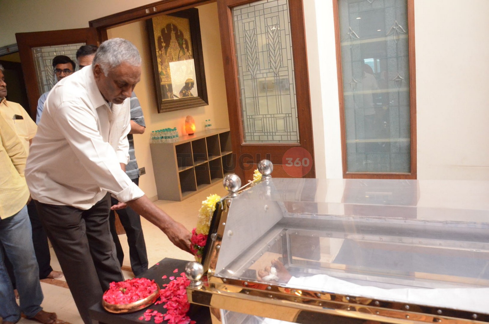 Celebs Pay respect to Chalapathi Rao - Telugu360