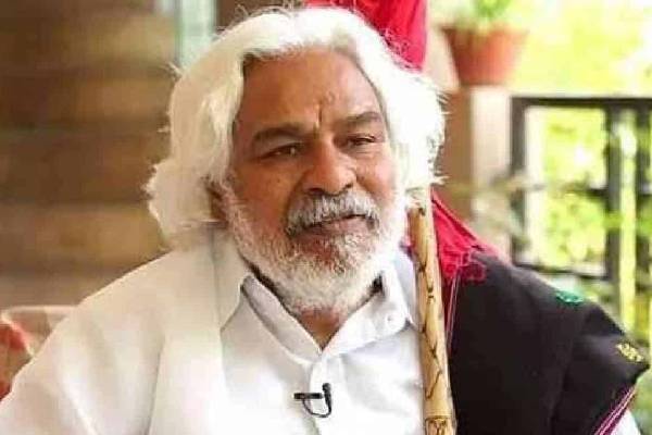 Gaddar's link with Telugu Film Industry