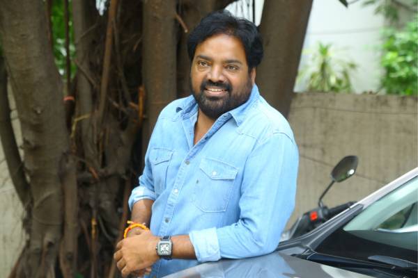 Cast Di Gharana Mogudu