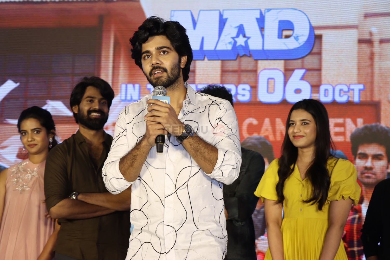 MAD Character Introduction Event