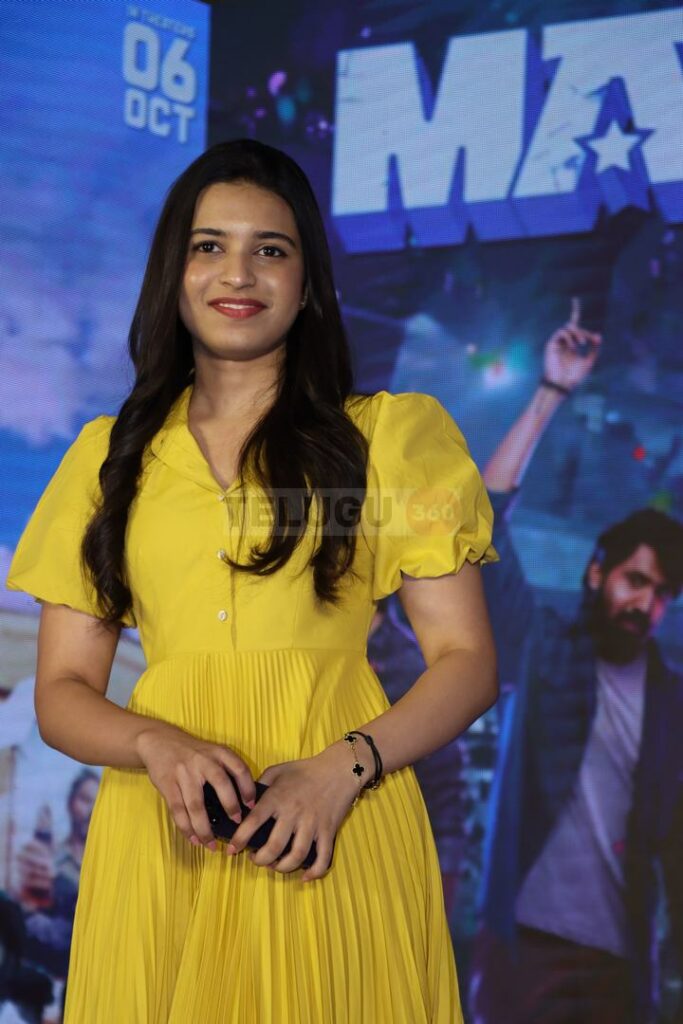 MAD Character Introduction Event