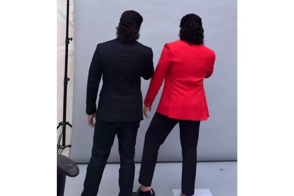 Allu Arjun unveils his wax statue at Madame Tussauds