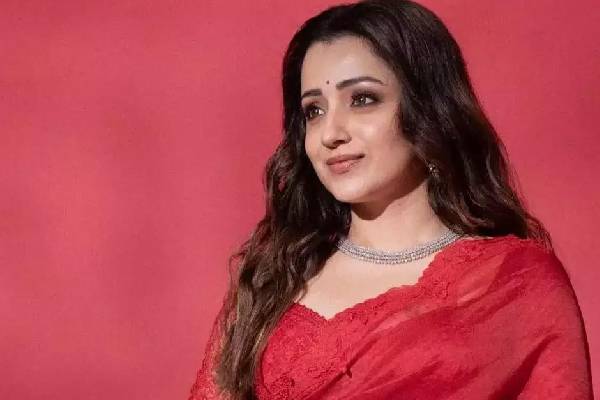 Trisha to surprise in a Cameo? - Telugu360