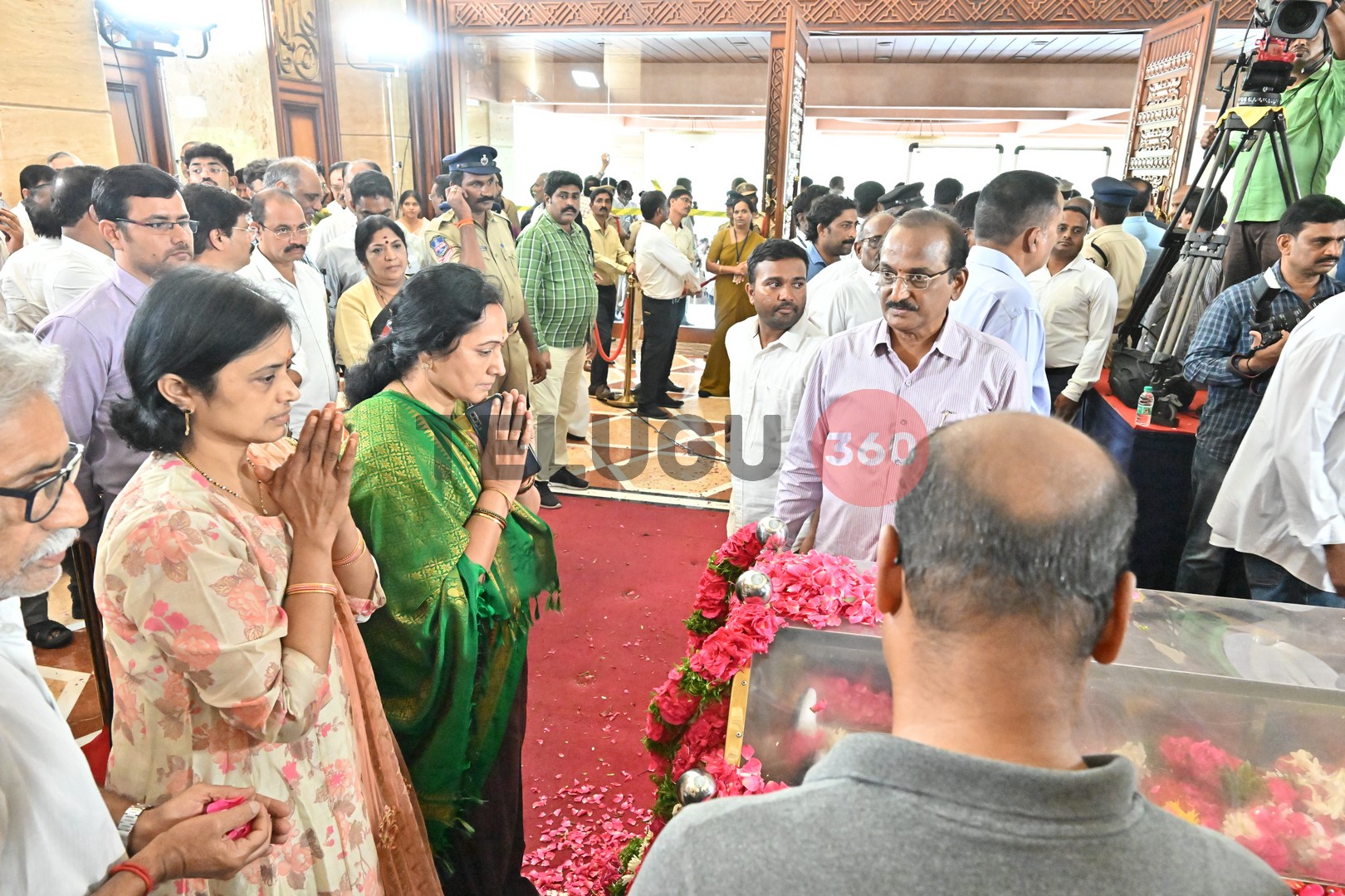 Celebs Pay Homage To Ramoji Rao