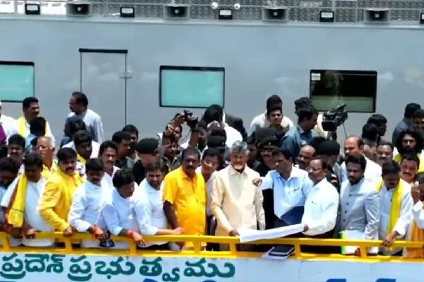 Naidu visits Polavaram, says Jagan damaged the project