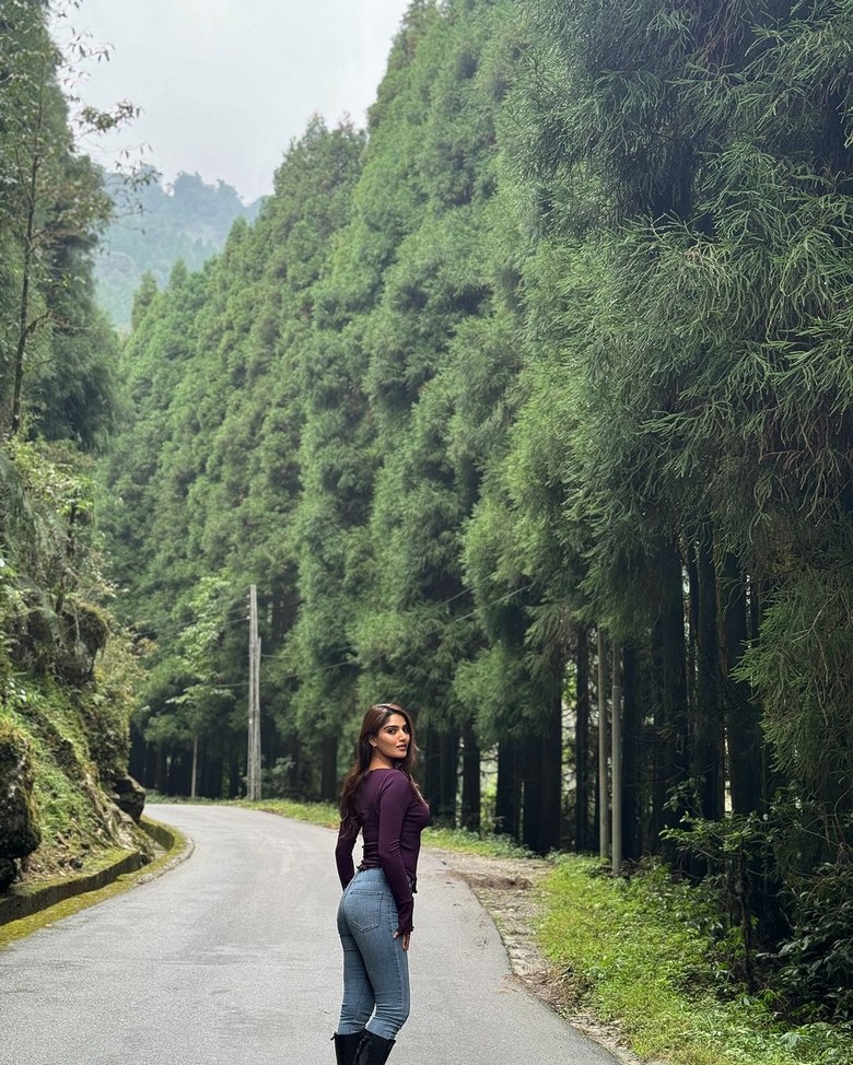 Kalpana Sharma's Sikkim Photoshoot - Telugu360