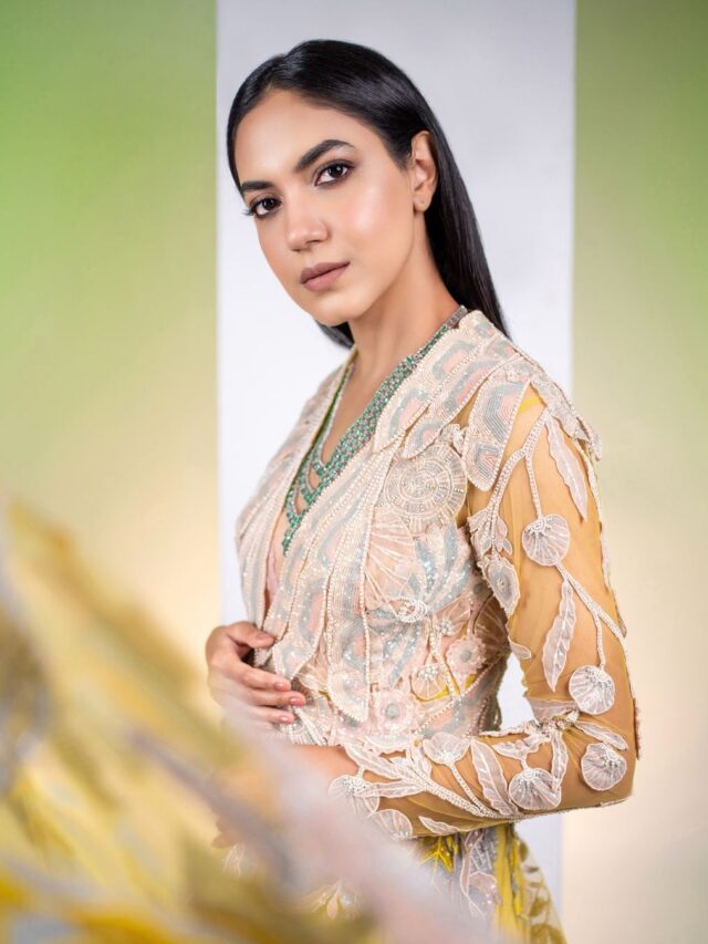 Ritu Varma @ Swag Success Meet - Telugu360