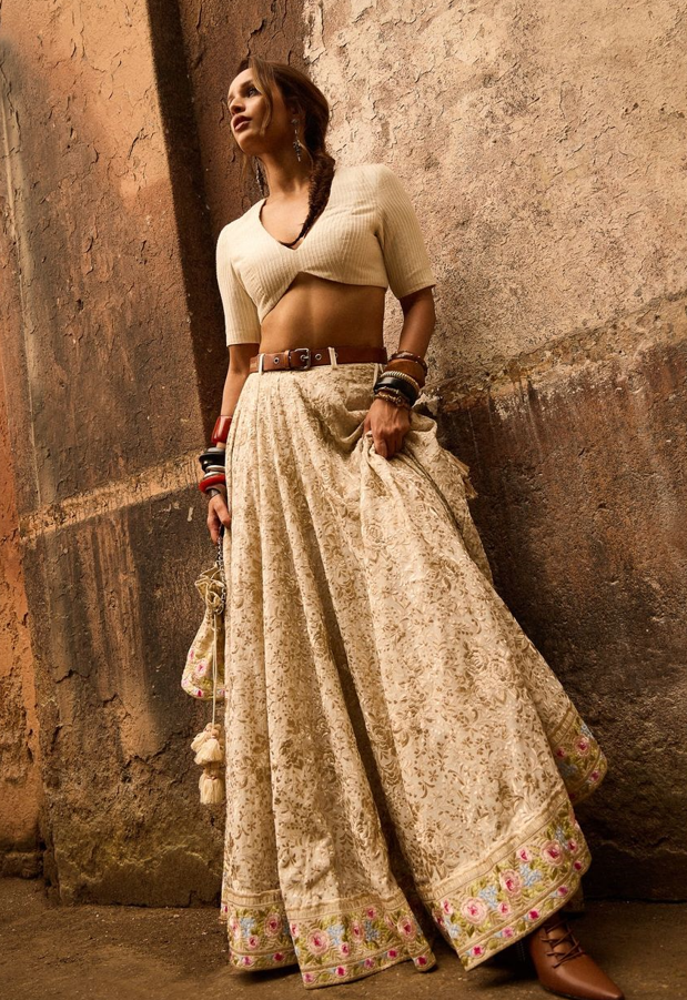 Tripti Dimri Splendid Images - Telugu360