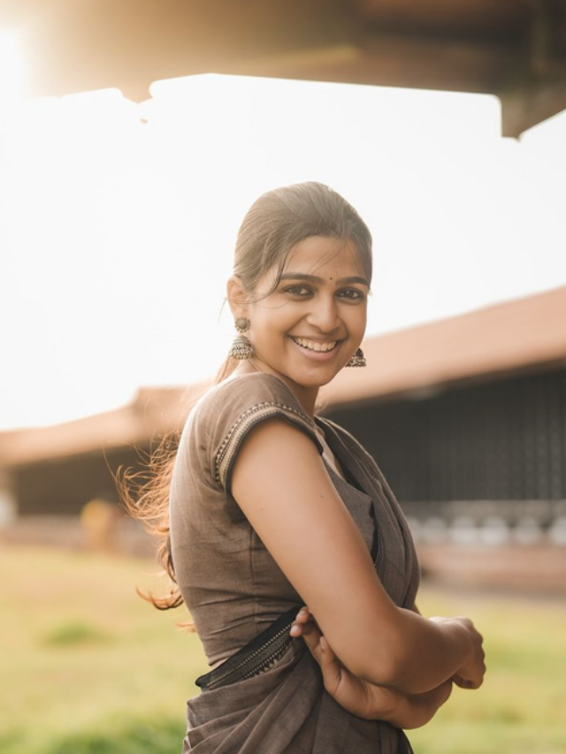 Ananthika Sanilkumar Simple Look In Saree - Telugu360
