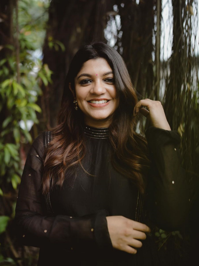 Aparna Balamurali Gorgeous Look In Black - Telugu360