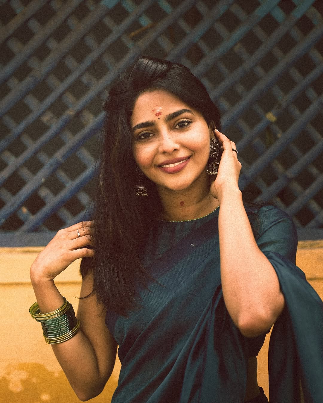 Aishwarya Lekshmi Maaman Pooja Clicks - Telugu360