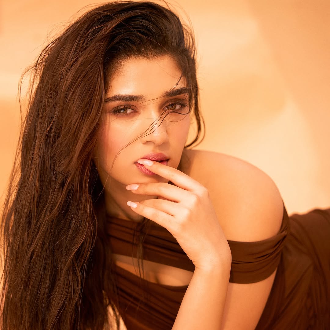 Krithi Shetty Sun Kissed Photoshoot - Telugu360